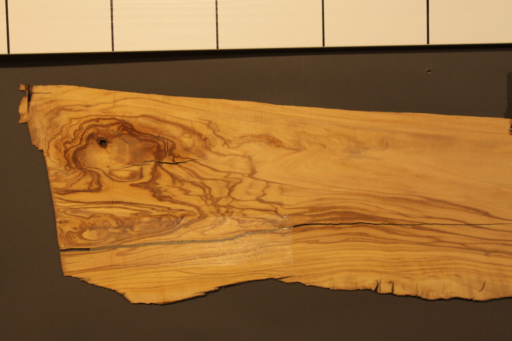 Olivenholz-Furnier 2 Mm (155 X 20 Cm) - Furnier-Manufaktur