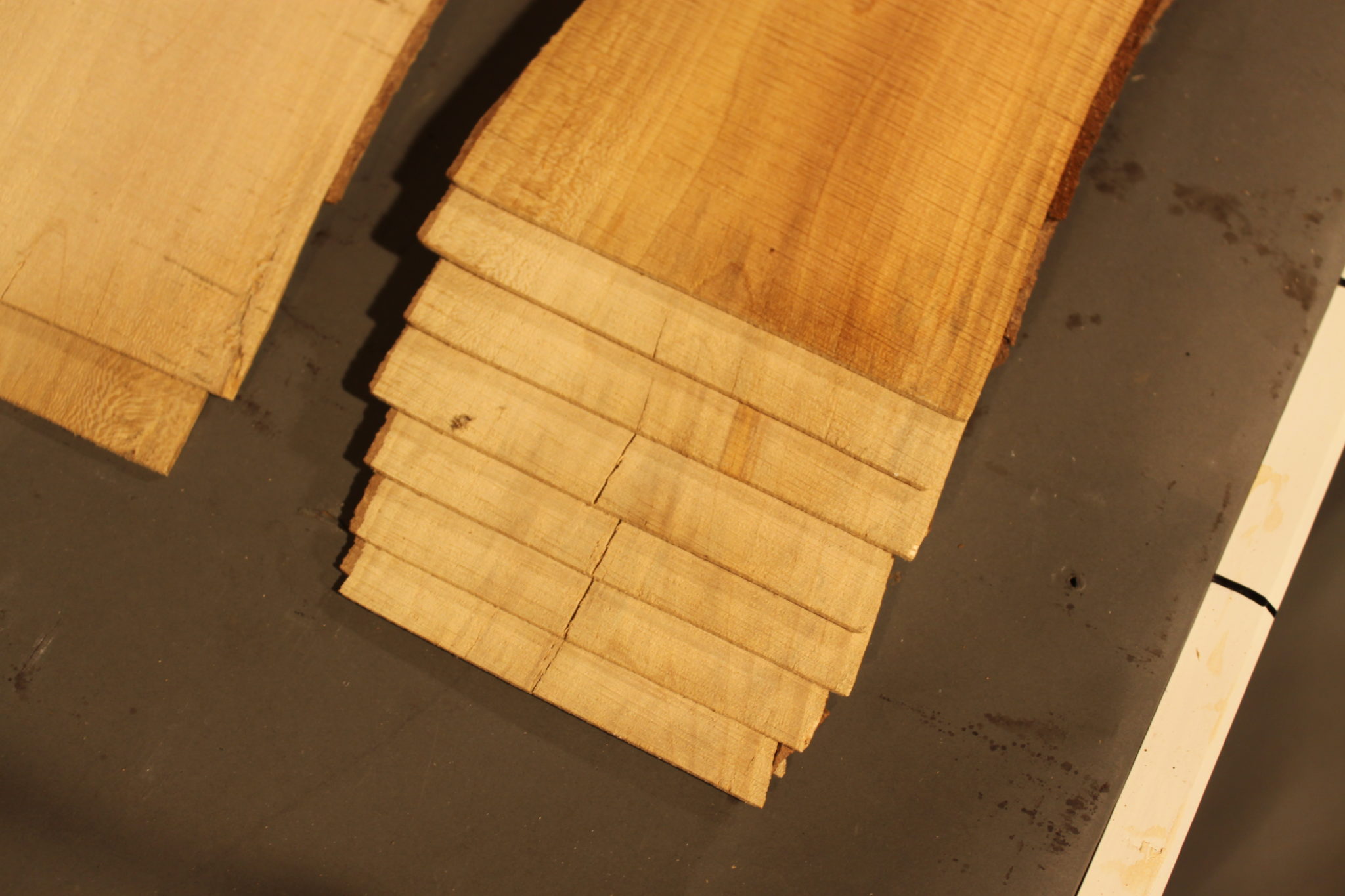 Platane-Furnier 2,5 Mm (67 X 11 Cm) - Furnier-Manufaktur