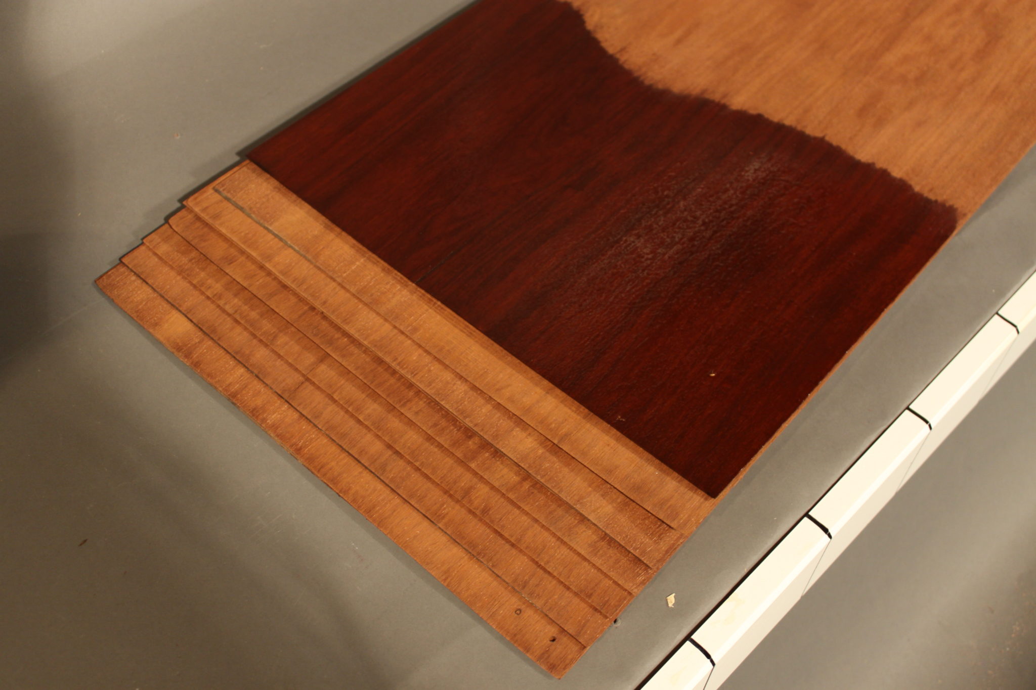 Mahagoni-Furnier 1,2 Mm Geschliffen (120 X 30 Cm / 37 Cm) - Furnier ...